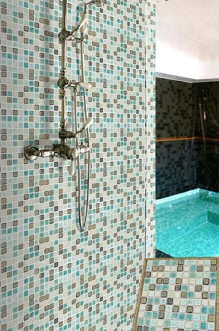 Aqua Tile Kitchen and Bathrooms - Hominter.com